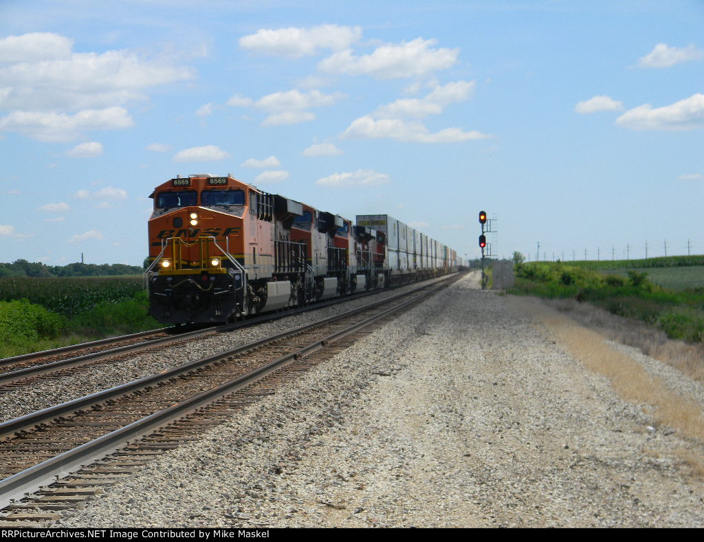 BNSF 6569